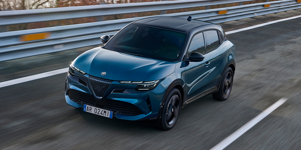 Alfa Romeo Junior Ibrida: Exterior and Interior | Alfa Romeo COM