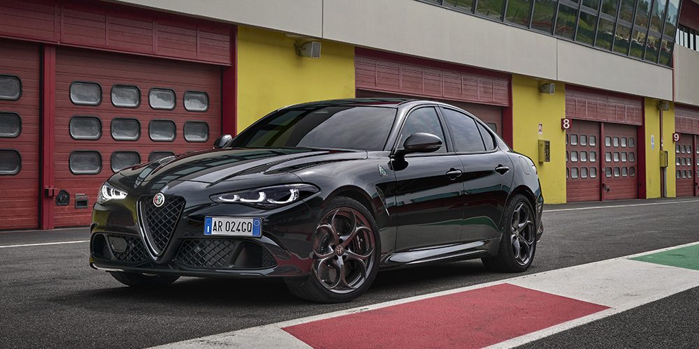 Giulia Quadrifoglio Super Sport: Interior & Exterior | Alfa Romeo