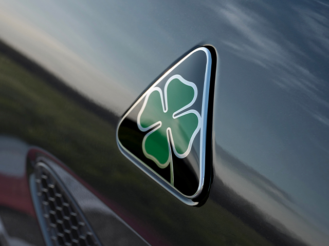 Giulia Quadrifoglio Super Sport: Interior & Exterior | Alfa Romeo