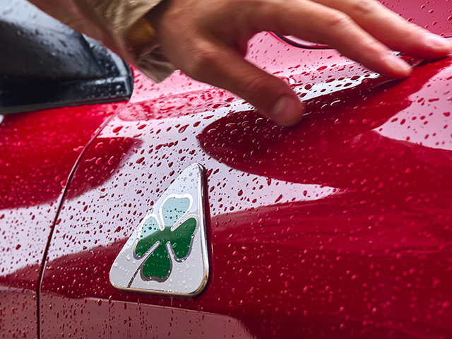 Alfa Romeo Stelvio Quadrifoglio | Features | Alfa Romeo