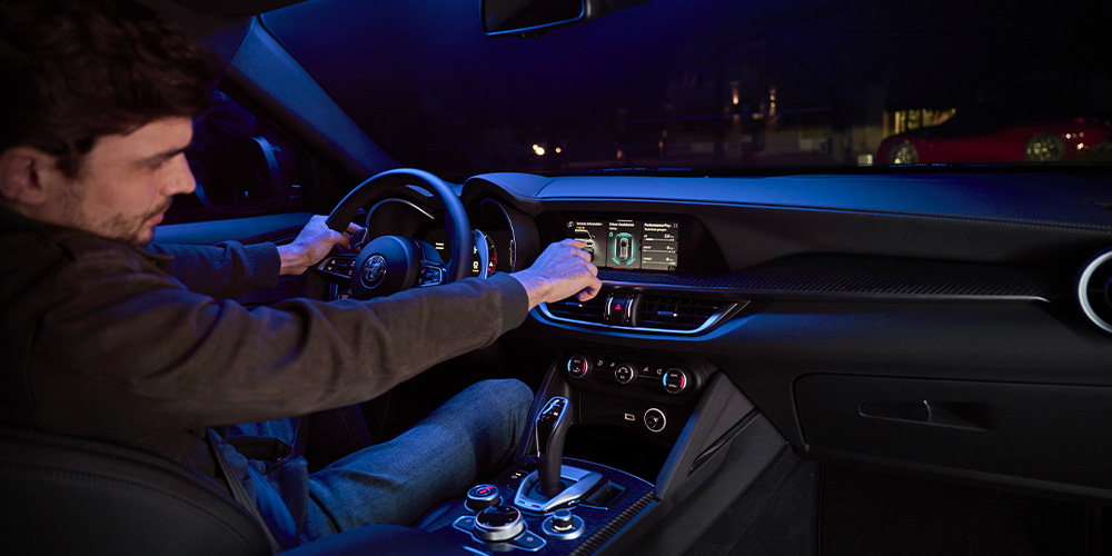 Alfa Romeo Stelvio Quadrifoglio | Features | Alfa Romeo