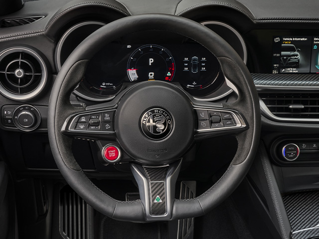 Alfa Romeo Stelvio Quadrifoglio | Features | Alfa Romeo
